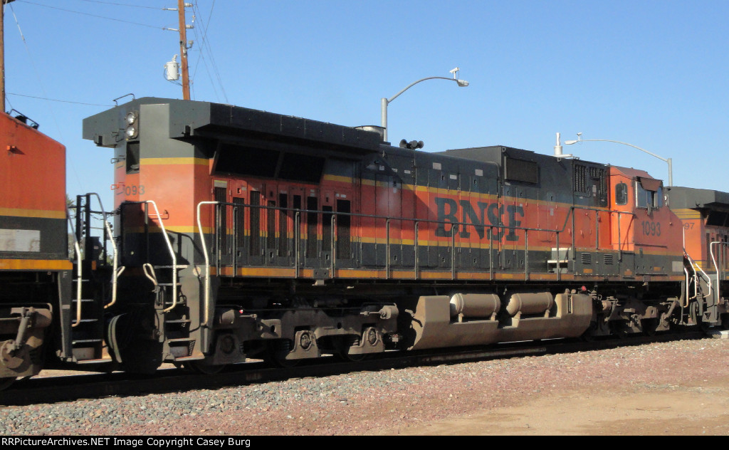 BNSF 1093